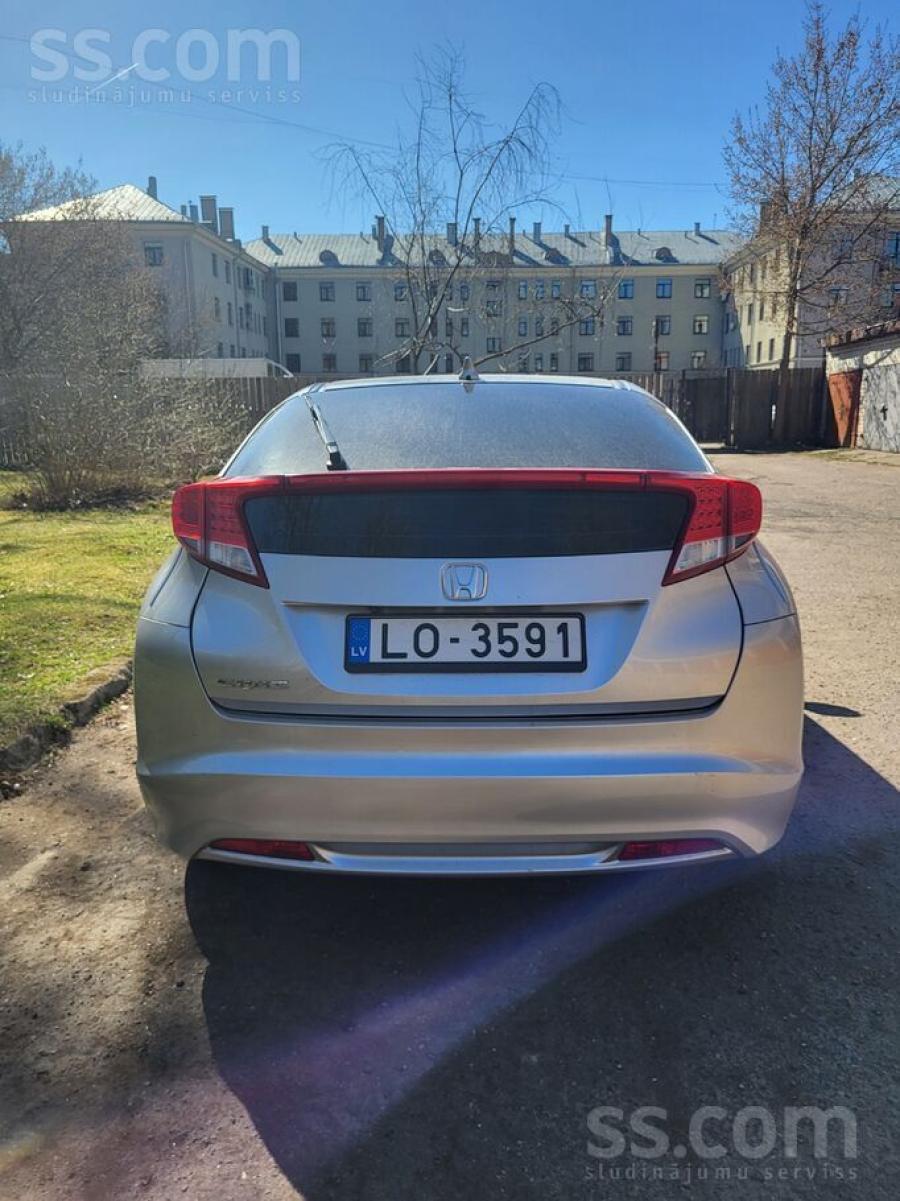 Honda Civic 2012 Rīga, ar dzinēja tilpumu 2.20 L un nobraukumu 333 tūkst. km par 4400 €, foto 3 vietnē AUTOMOTO.COM.LV