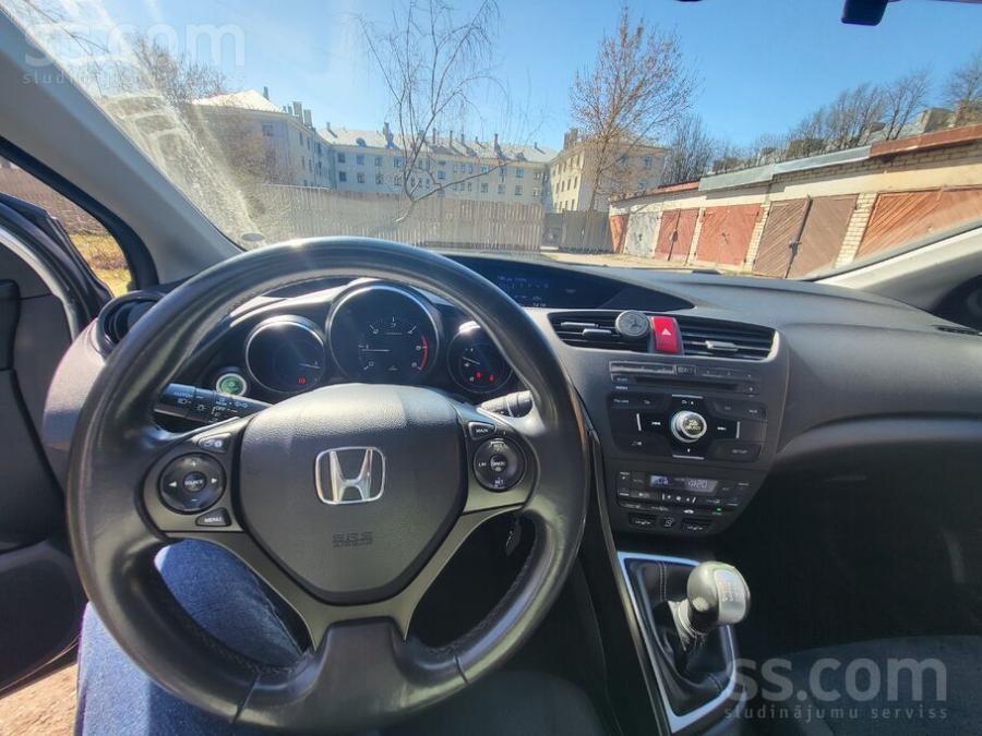Honda Civic 2012 Rīga, ar dzinēja tilpumu 2.20 L un nobraukumu 333 tūkst. km par 4400 €, foto 4 vietnē AUTOMOTO.COM.LV
