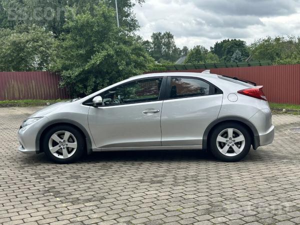 Honda Civic 2013 Rīga, ar dzinēja tilpumu 1.80 L un nobraukumu 207 tūkst. km par 6800 €, foto 8 vietnē AUTOMOTO.COM.LV
