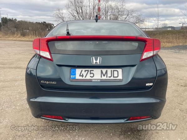 Honda Civic 2013 in Tallinn, with an engine capacity of 1.80 L and mileage of 155 thousand km for 6790 €, photo 5 on AUTOMOTO.COM.LV