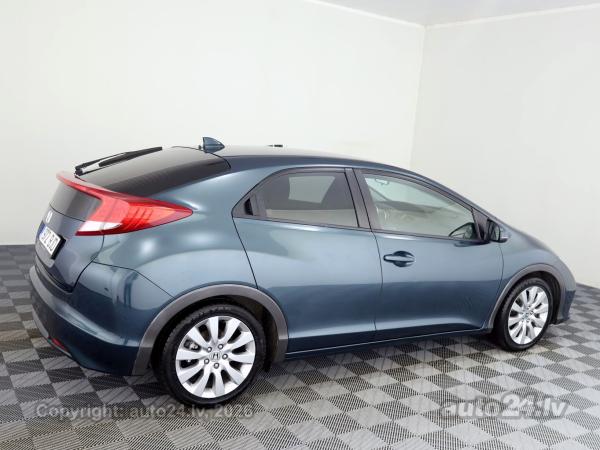 Honda Civic 2013 Tallina, ar dzinēja tilpumu 1.80 L un nobraukumu 167 tūkst. km par 5499 €, foto 3 vietnē AUTOMOTO.COM.LV
