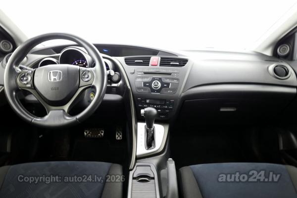 Honda Civic 2013 Tallina, ar dzinēja tilpumu 1.80 L un nobraukumu 167 tūkst. km par 5499 €, foto 5 vietnē AUTOMOTO.COM.LV