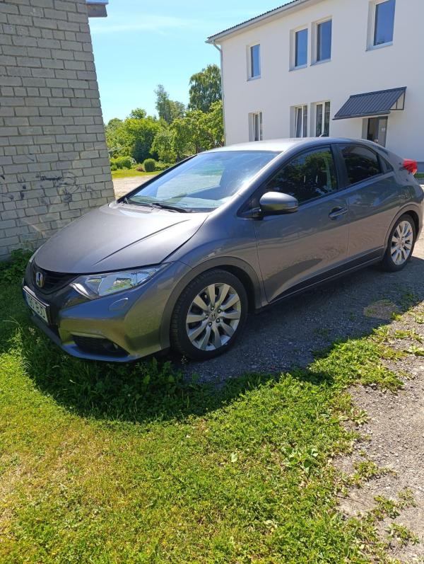 Honda Civic 2013 Kuresāre, ar dzinēja tilpumu 1.80 L un nobraukumu 201 tūkst. km par 6550 €, foto 1 vietnē AUTOMOTO.COM.LV
