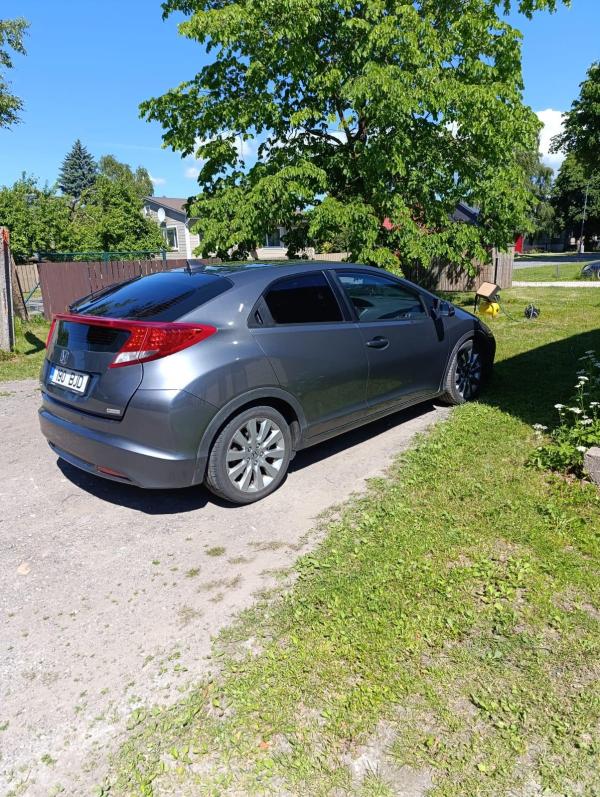 Honda Civic 2013 Kuresāre, ar dzinēja tilpumu 1.80 L un nobraukumu 201 tūkst. km par 6550 €, foto 2 vietnē AUTOMOTO.COM.LV