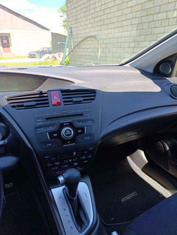Honda Civic 2013 Kuresāre, ar dzinēja tilpumu 1.80 L un nobraukumu 201 tūkst. km par 6550 €, foto 7 vietnē AUTOMOTO.COM.LV