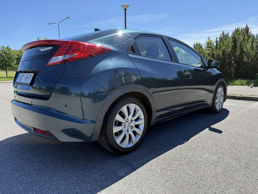 Honda Civic 2013 in Tallinn, with an engine capacity of 1.80 L and mileage of 183 thousand km for 6900 €, photo 12 on AUTOMOTO.COM.LV