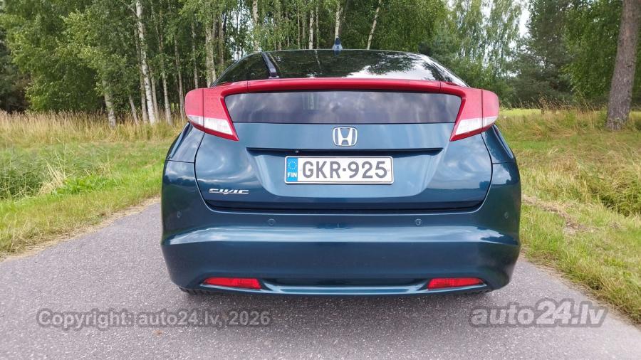 Honda Civic 2013 in Tallinn, with an engine capacity of 1.60 L and mileage of 383 thousand km for 4400 €, photo 8 on AUTOMOTO.COM.LV