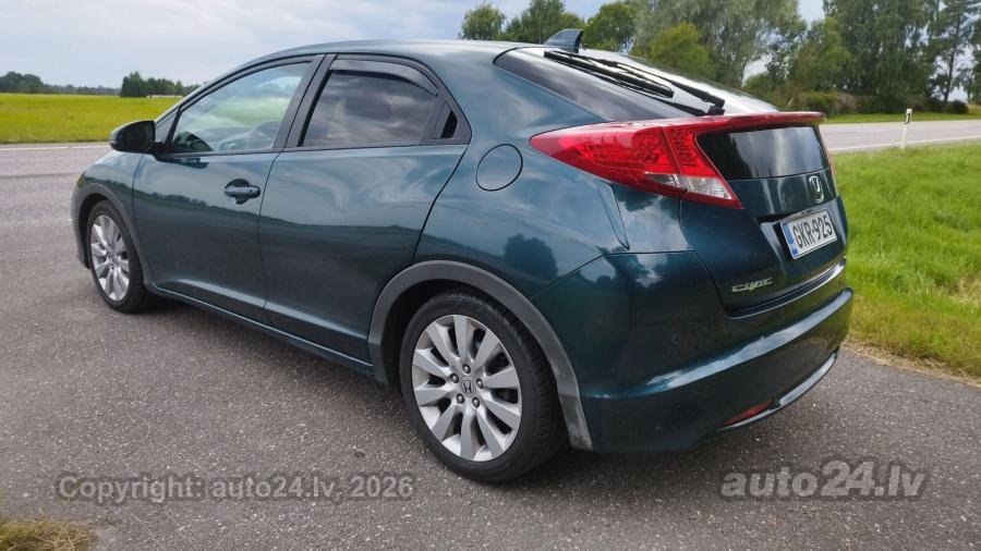 Honda Civic 2013 in Tallinn, with an engine capacity of 1.60 L and mileage of 383 thousand km for 4400 €, photo 11 on AUTOMOTO.COM.LV