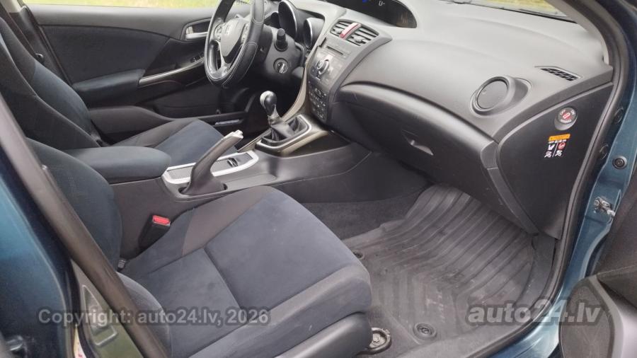 Honda Civic 2013 in Tallinn, with an engine capacity of 1.60 L and mileage of 383 thousand km for 4400 €, photo 12 on AUTOMOTO.COM.LV
