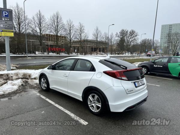 Honda Civic 2014 Tallina, ar dzinēja tilpumu 1.80 L un nobraukumu 105 tūkst. km par 9300 €, foto 4 vietnē AUTOMOTO.COM.LV
