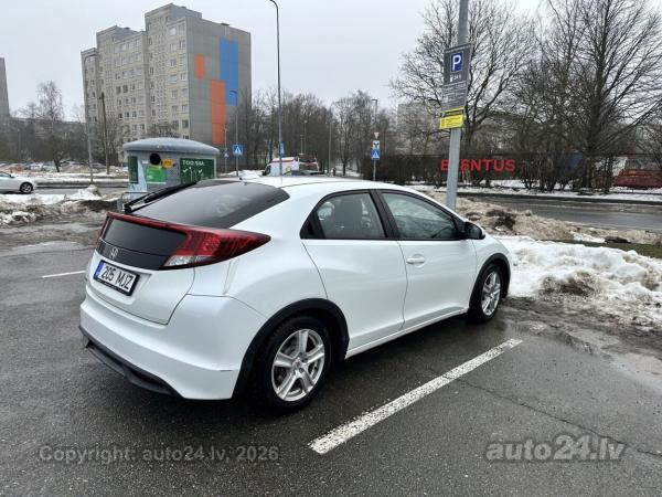 Honda Civic 2014 Tallina, ar dzinēja tilpumu 1.80 L un nobraukumu 105 tūkst. km par 9300 €, foto 5 vietnē AUTOMOTO.COM.LV