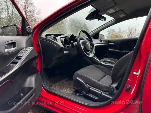 Honda Civic 2015 Tallina, ar dzinēja tilpumu 1.80 L un nobraukumu 102 tūkst. km par 9800 €, foto 11 vietnē AUTOMOTO.COM.LV