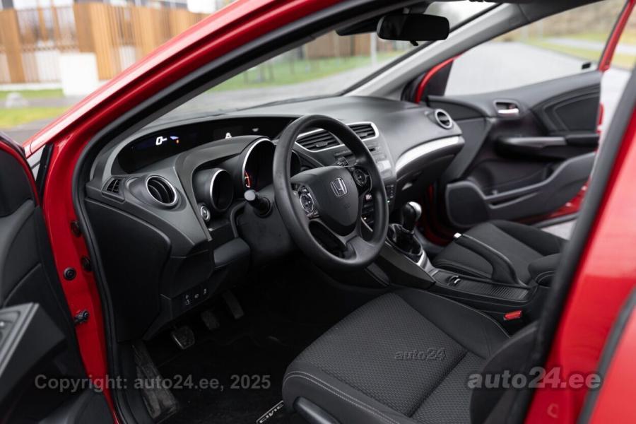 Honda Civic 2015 in Tallinn, with an engine capacity of 1.30 L and mileage of 249 thousand km for 7490 €, photo 7 on AUTOMOTO.COM.LV