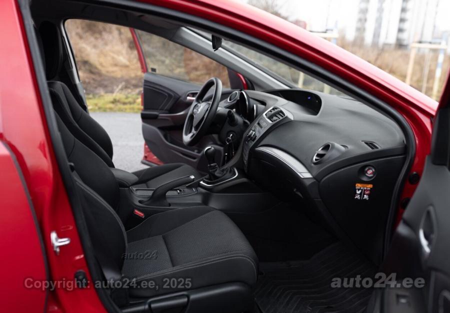 Honda Civic 2015 in Tallinn, with an engine capacity of 1.30 L and mileage of 249 thousand km for 7490 €, photo 24 on AUTOMOTO.COM.LV