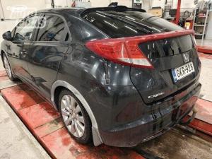 Honda Civic 2015 Radviliškis, ar dzinēja tilpumu 1.60 L un nobraukumu 300 tūkst. km par 2900 €, foto 3 vietnē AUTOMOTO.COM.LV