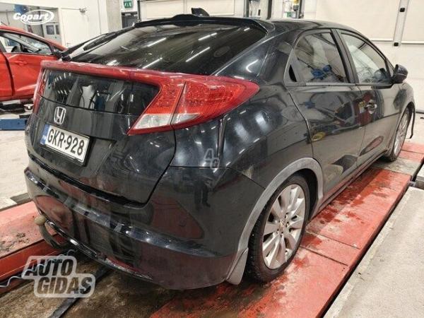 Honda Civic 2015 Radviliškis, ar dzinēja tilpumu 1.60 L un nobraukumu 300 tūkst. km par 2900 €, foto 4 vietnē AUTOMOTO.COM.LV