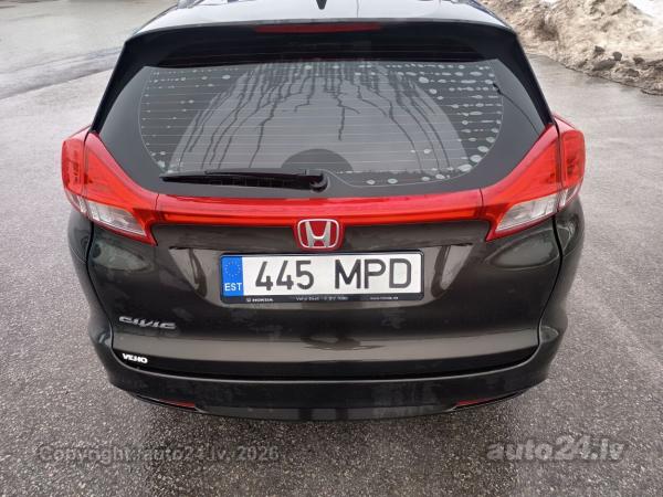 Honda Civic 2015 Tallina, ar dzinēja tilpumu 1.80 L un nobraukumu 112 tūkst. km par 10200 €, foto 2 vietnē AUTOMOTO.COM.LV