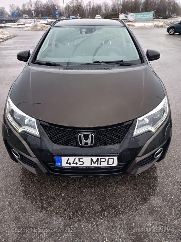 Honda Civic 2015 Tallina, ar dzinēja tilpumu 1.80 L un nobraukumu 112 tūkst. km par 10200 €, foto 3 vietnē AUTOMOTO.COM.LV