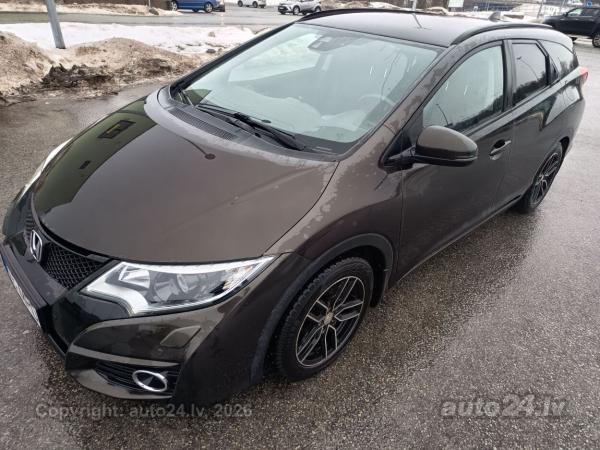 Honda Civic 2015 Tallina, ar dzinēja tilpumu 1.80 L un nobraukumu 112 tūkst. km par 10200 €, foto 8 vietnē AUTOMOTO.COM.LV