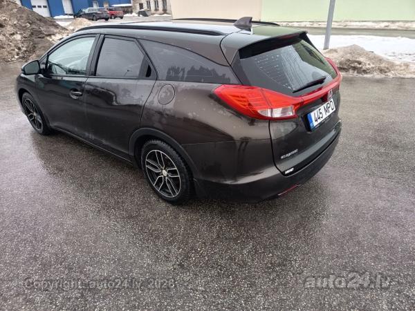 Хонда Цивик 2015 в Таллин, объемом двигателя 1.80 л и пробегом 112 тыс. км за 10200 €, фото 11 на AUTOMOTO.COM.LV