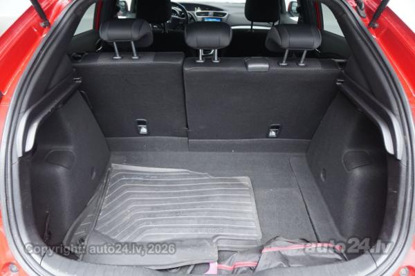 Honda Civic 2016 in Tallinn, with an engine capacity of 1.80 L and mileage of 165 thousand km for 8990 €, photo 11 on AUTOMOTO.COM.LV