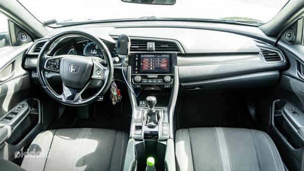 Honda Civic 2018 Tallina, ar dzinēja tilpumu 1.60 L un nobraukumu 208 tūkst. km par 14199 €, foto 9 vietnē AUTOMOTO.COM.LV