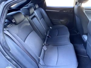 Honda Civic 2019 Viļņa, ar dzinēja tilpumu 1.00 L un nobraukumu 154 tūkst. km par 10950 €, foto 14 vietnē AUTOMOTO.COM.LV
