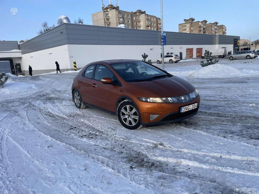 Oranžs Honda Civic 2008 Kauņa, ar dzinēja tilpumu 1.80 L un nobraukumu 210 tūkst. km par 2650 €, foto 3 vietnē AUTOMOTO.COM.LV