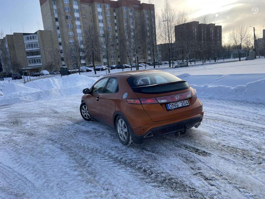 Oranžs Honda Civic 2008 Kauņa, ar dzinēja tilpumu 1.80 L un nobraukumu 210 tūkst. km par 2650 €, foto 6 vietnē AUTOMOTO.COM.LV