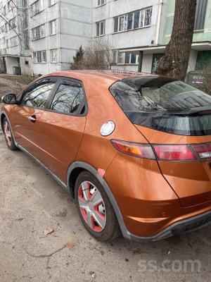 Oranžs Honda Civic 2008 Rīga, ar dzinēja tilpumu 1.40 L un nobraukumu 177 tūkst. km par 2600 €, foto 4 vietnē AUTOMOTO.COM.LV