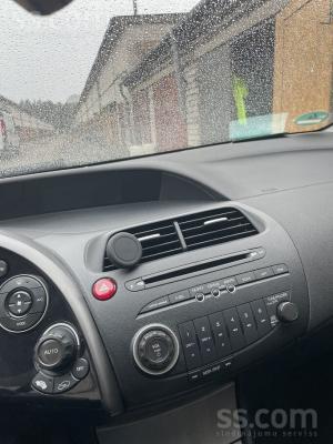 Oranžs Honda Civic 2008 Rīga, ar dzinēja tilpumu 1.40 L un nobraukumu 177 tūkst. km par 2600 €, foto 6 vietnē AUTOMOTO.COM.LV