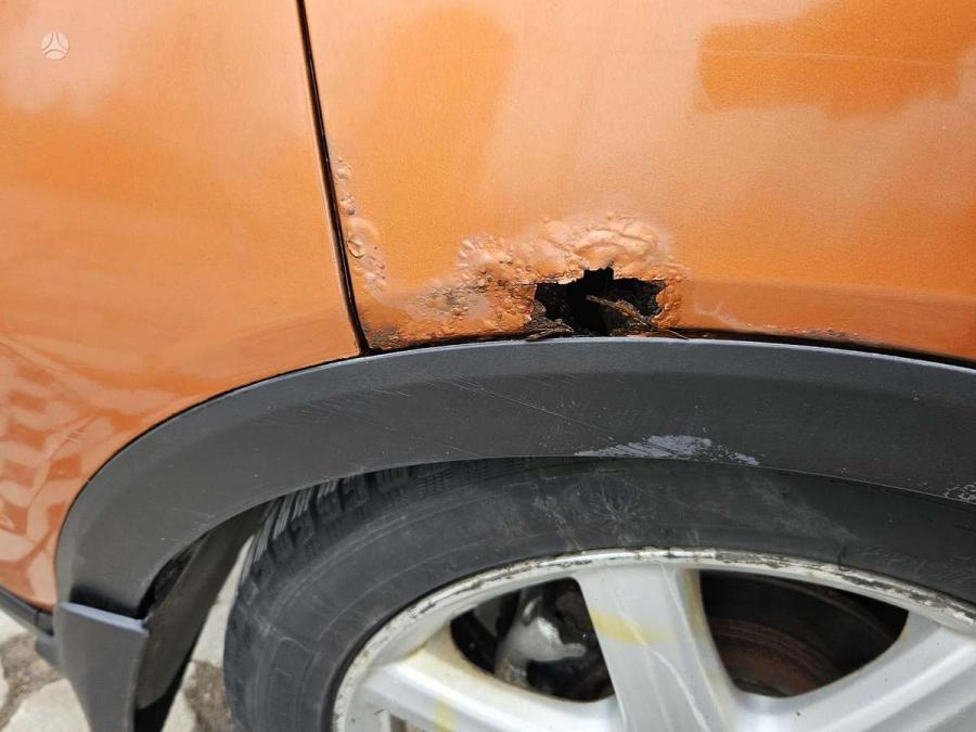 Oranžs Honda Civic 2008 Viļņa, ar dzinēja tilpumu 1.80 L un nobraukumu 248 tūkst. km par 1100 €, foto 5 vietnē AUTOMOTO.COM.LV