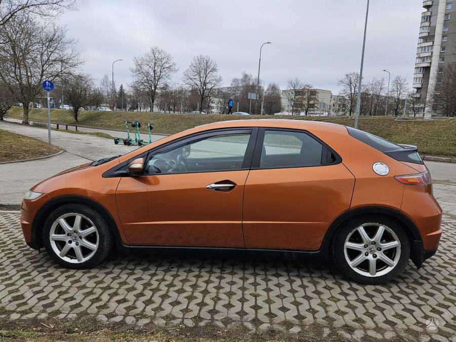 Oranžs Honda Civic 2008 Viļņa, ar dzinēja tilpumu 1.80 L un nobraukumu 248 tūkst. km par 1100 €, foto 13 vietnē AUTOMOTO.COM.LV