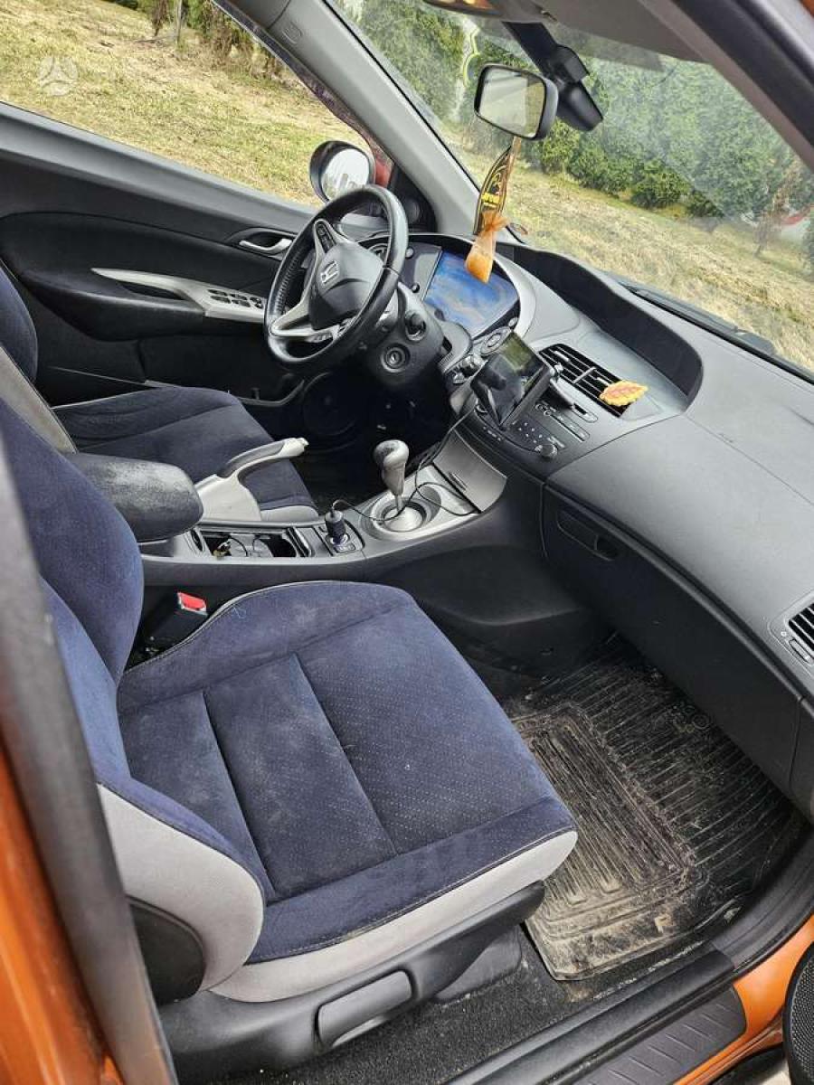 Oranžs Honda Civic 2008 Viļņa, ar dzinēja tilpumu 1.80 L un nobraukumu 248 tūkst. km par 1100 €, foto 15 vietnē AUTOMOTO.COM.LV