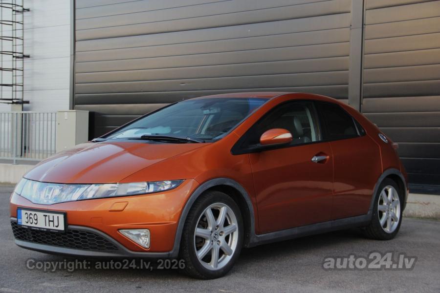 Orange Honda Civic 2009 in Tartu, with an engine capacity of 1.80 L and mileage of 210 thousand km for 2750 €, photo 1 on AUTOMOTO.COM.LV