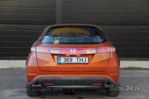 Orange Honda Civic 2009 in Tartu, with an engine capacity of 1.80 L and mileage of 210 thousand km for 2750 €, photo 5 on AUTOMOTO.COM.LV