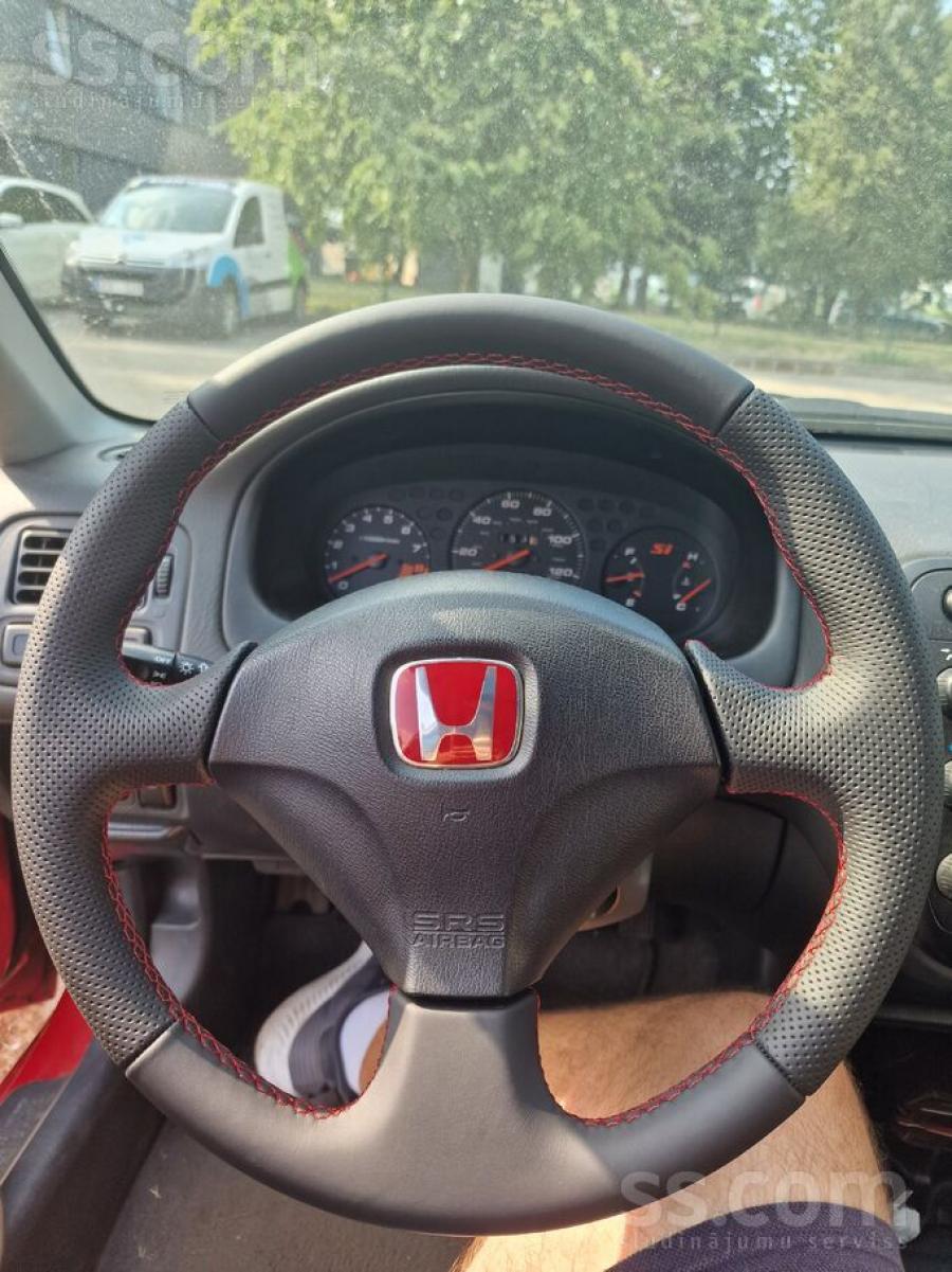 Red Honda Civic 1999 in Riga, with an engine capacity of 1.60 L and mileage of 259 thousand km for 15500 €, photo 10 on AUTOMOTO.COM.LV
