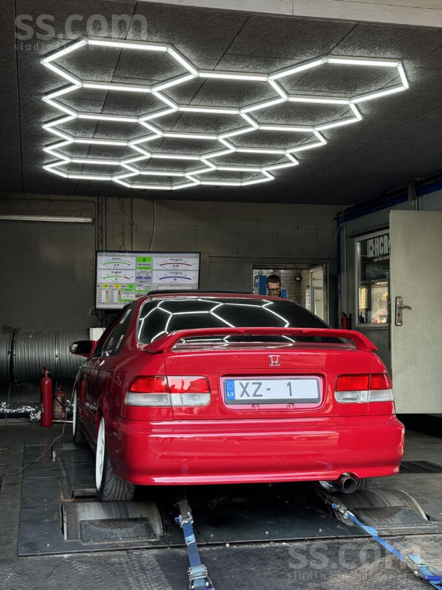 Red Honda Civic 1999 in Riga, with an engine capacity of 1.60 L and mileage of 259 thousand km for 15500 €, photo 12 on AUTOMOTO.COM.LV