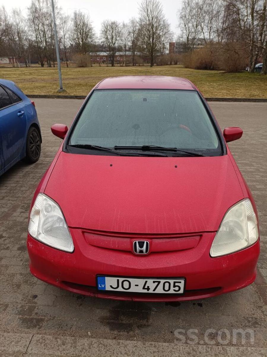 Красный Хонда Цивик 2002 в Лиепая, объемом двигателя 1.70 л и пробегом 330 тыс. км за 1100 €, фото 1 на AUTOMOTO.COM.LV