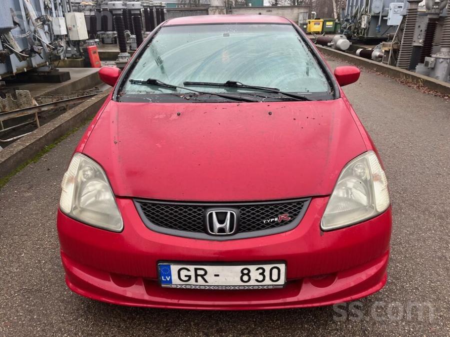 Red Honda Civic 2003 in Riga, with an engine capacity of 2.00 L and mileage of 377 thousand km for 4350 €, photo 6 on AUTOMOTO.COM.LV