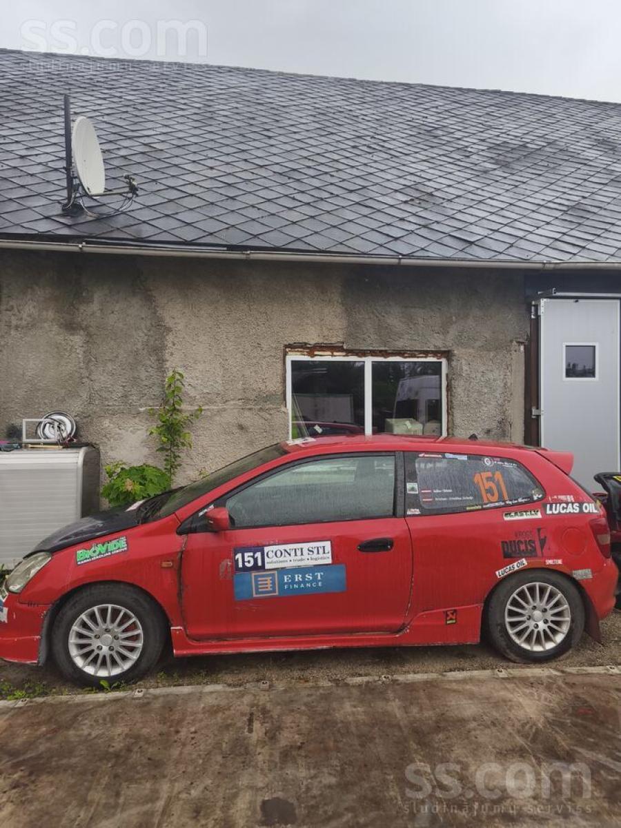 Sarkans Honda Civic 2003 Valka, ar dzinēja tilpumu 1.60 L un nobraukumu 160 tūkst. km par 920 €, foto 3 vietnē AUTOMOTO.COM.LV