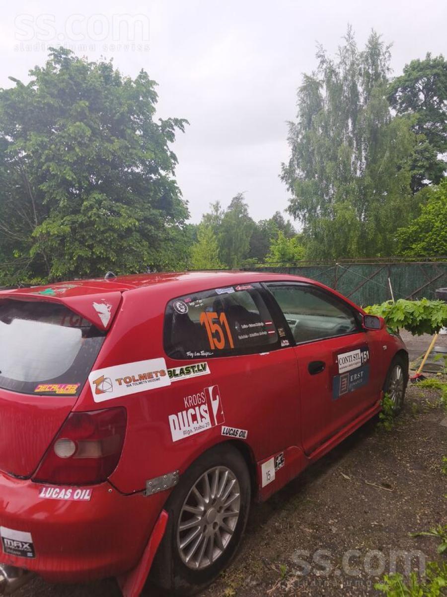 Sarkans Honda Civic 2003 Valka, ar dzinēja tilpumu 1.60 L un nobraukumu 160 tūkst. km par 920 €, foto 6 vietnē AUTOMOTO.COM.LV