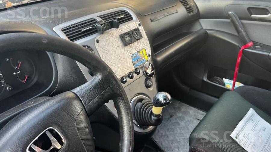 Sarkans Honda Civic 2003 Valka, ar dzinēja tilpumu 1.60 L un nobraukumu 160 tūkst. km par 920 €, foto 9 vietnē AUTOMOTO.COM.LV