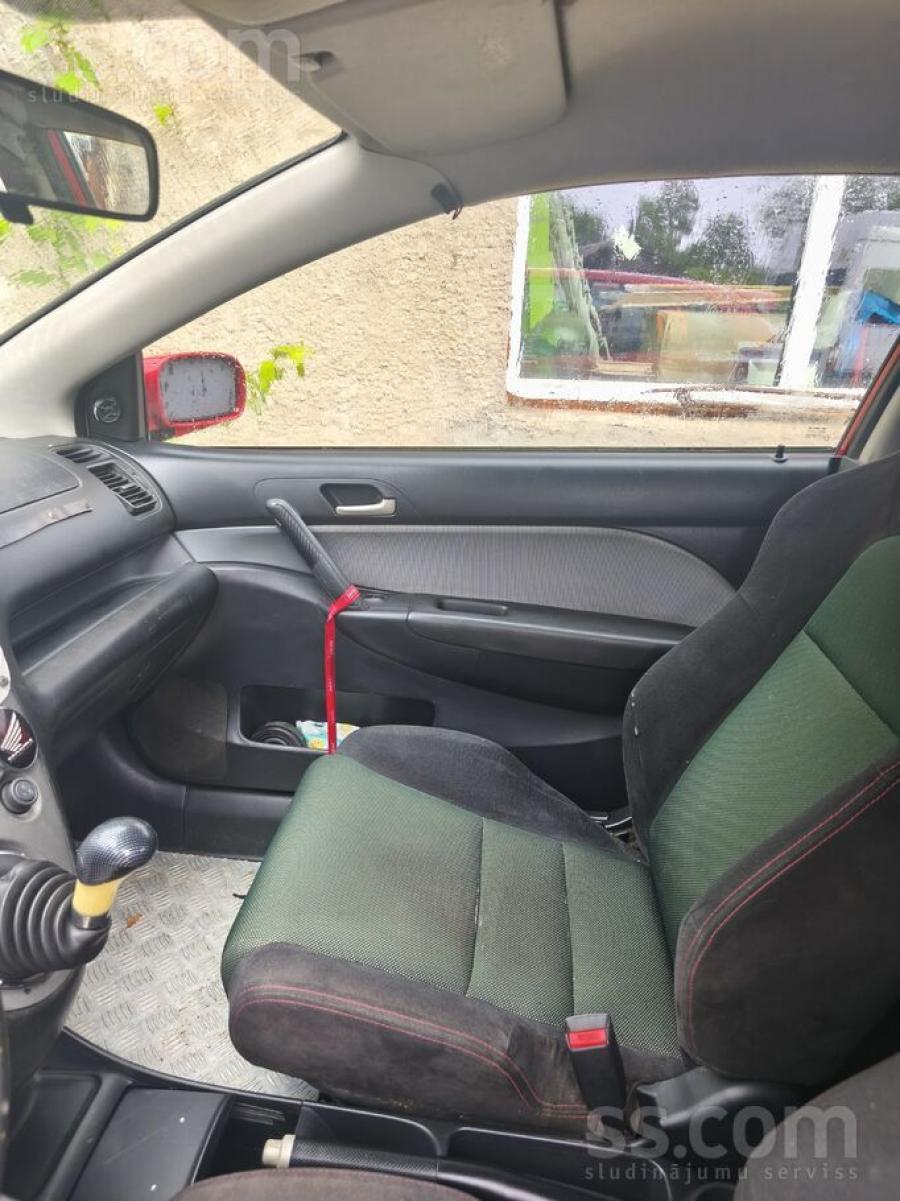 Sarkans Honda Civic 2003 Valka, ar dzinēja tilpumu 1.60 L un nobraukumu 160 tūkst. km par 920 €, foto 10 vietnē AUTOMOTO.COM.LV