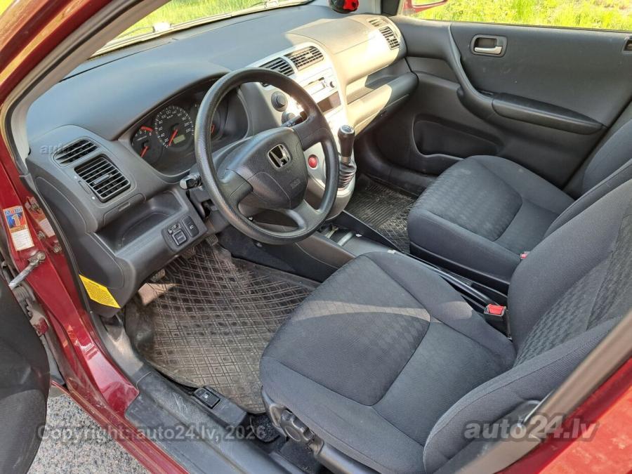 Red Honda Civic 2003 in Tallinn, with an engine capacity of 1.60 L and mileage of 158 thousand km for 2800 €, photo 5 on AUTOMOTO.COM.LV