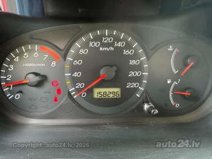 Red Honda Civic 2003 in Tallinn, with an engine capacity of 1.60 L and mileage of 158 thousand km for 2800 €, photo 7 on AUTOMOTO.COM.LV