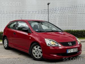 Red Honda Civic 2004 in Riga, with an engine capacity of 1.60 L and mileage of 286 thousand km for 1000 €, photo 2 on AUTOMOTO.COM.LV