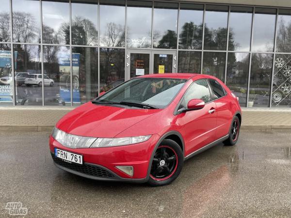 Sarkans Honda Civic 2006 Alīta, ar dzinēja tilpumu 2.20 L un nobraukumu 331 tūkst. km par 1350 €, foto 1 vietnē AUTOMOTO.COM.LV