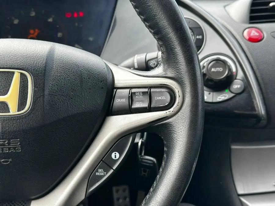 Sarkans Honda Civic 2006 Jelgava, ar dzinēja tilpumu 2.20 L un nobraukumu 330 tūkst. km par 1000 €, foto 25 vietnē AUTOMOTO.COM.LV