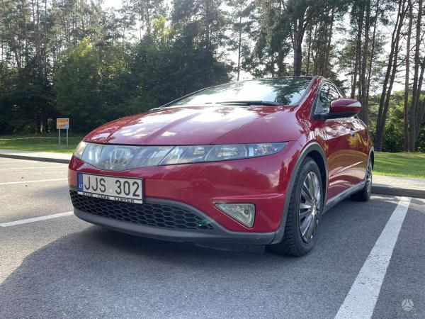 Sarkans Honda Civic 2006 Viļņa, ar dzinēja tilpumu 1.80 L un nobraukumu 241 tūkst. km par 1490 €, foto 4 vietnē AUTOMOTO.COM.LV